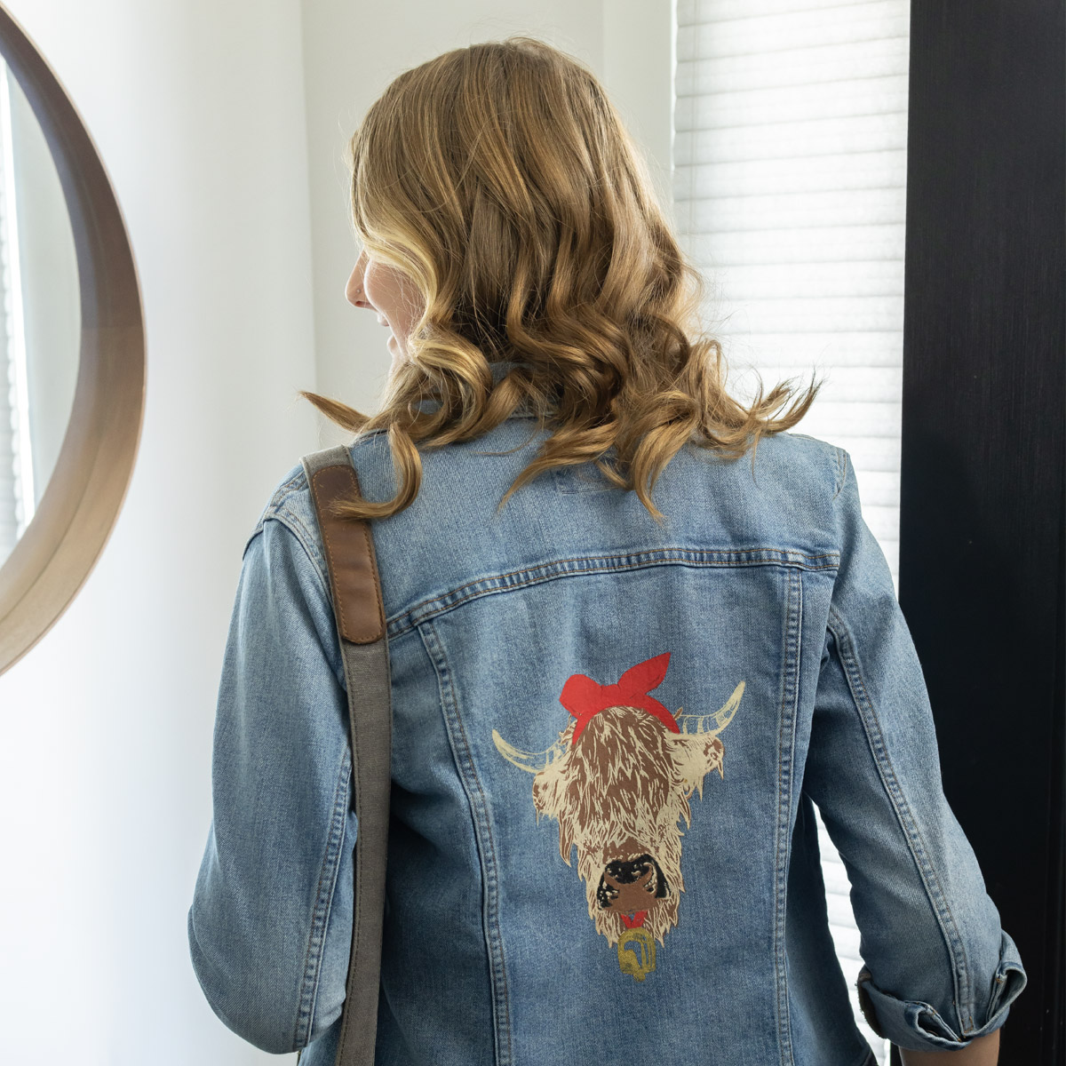 Chalk Couture. Highland Cow | Home Decor | Chalk Couture