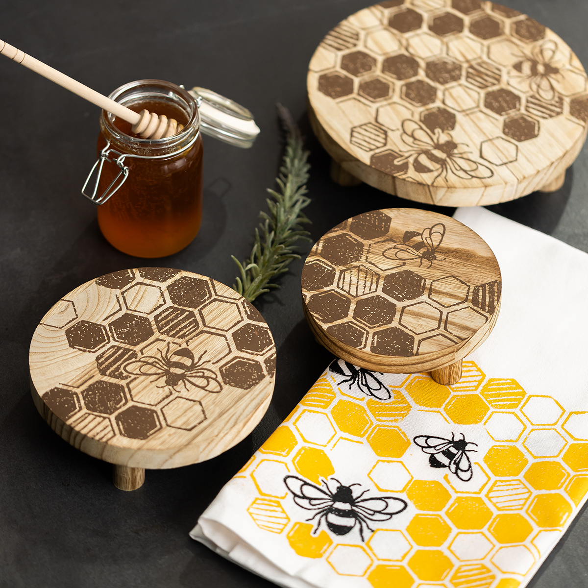 Chalk Couture. Sweet Honey Bee | Home Decor | Chalk Couture